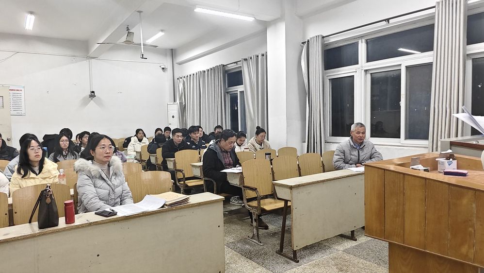 我院2026届本科生毕业论文开题汇报工作有序开展